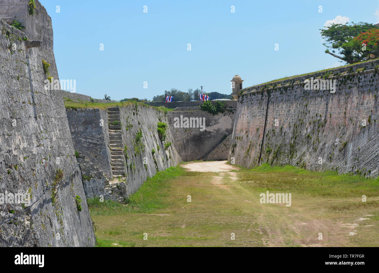 Morro Fortress in Havana Bay, an example of Spanish colonial defensive ...