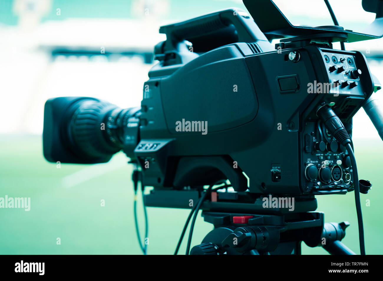 Video camera with person in viewfinder hi-res stock photography and ...