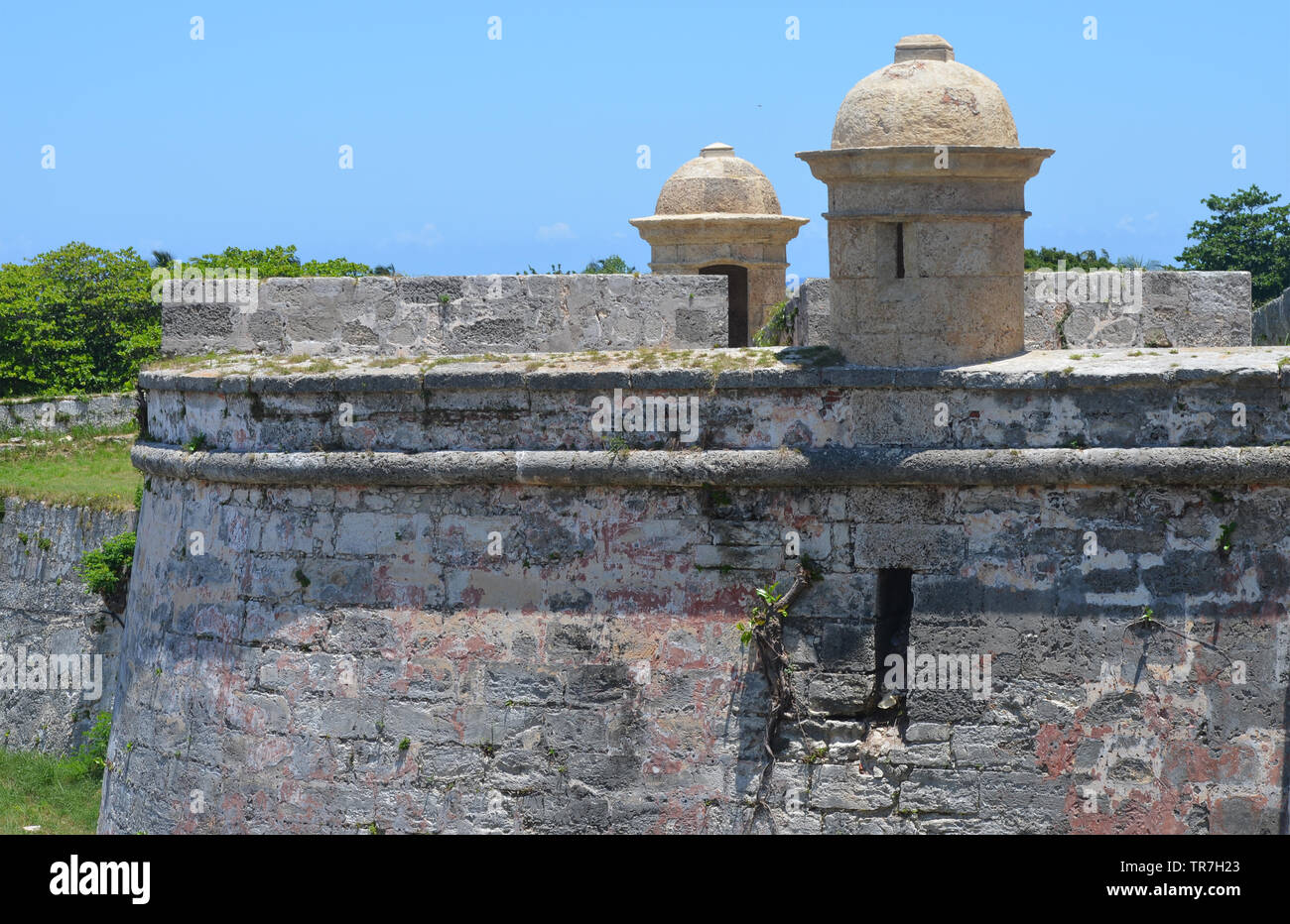Morro Fortress in Havana Bay, an example of Spanish colonial defensive ...