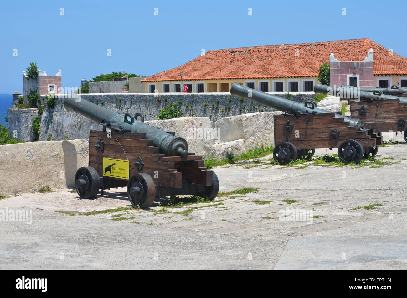 Morro Fortress in Havana Bay, an example of Spanish colonial defensive ...