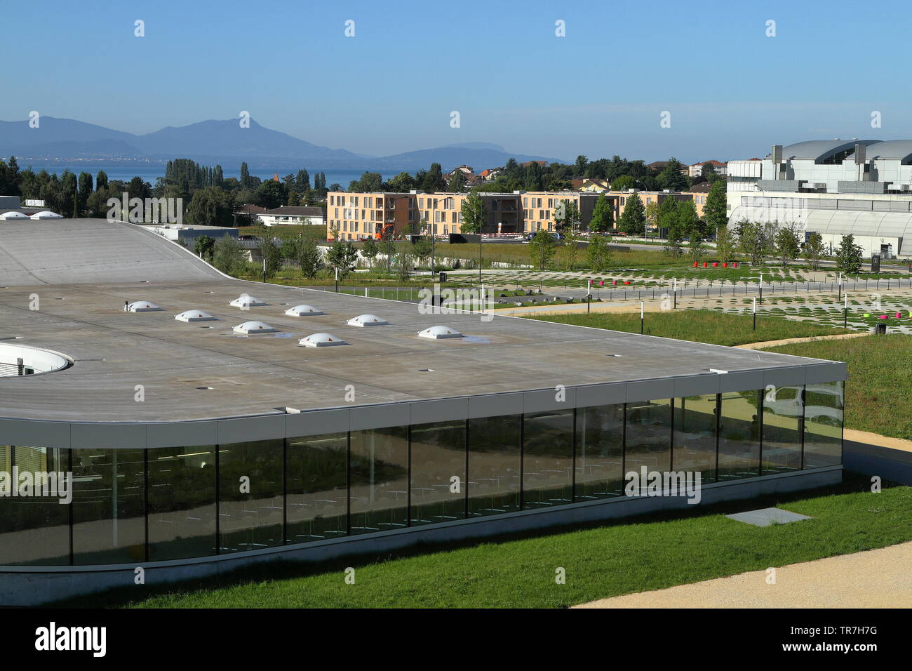 The Ecole polytechnique fédérale de Lausanne (EPFL), the research ...