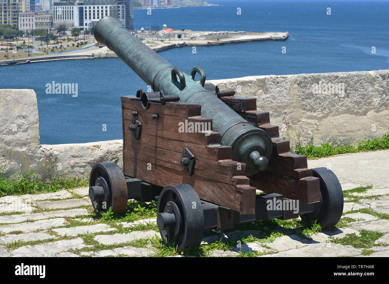 Morro Fortress in Havana Bay, an example of Spanish colonial defensive ...