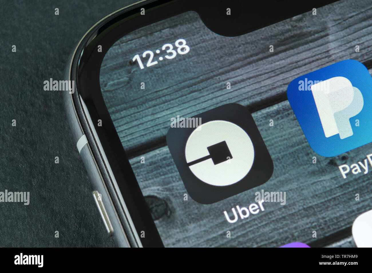 Google play store install hi-res stock photography and images - Alamy