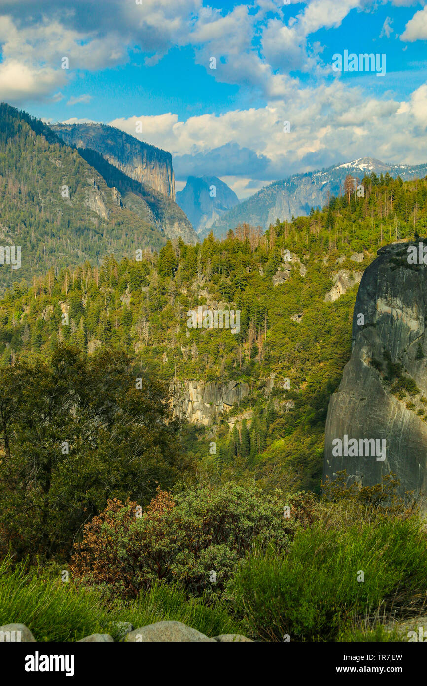 Big flat rock hi-res stock photography and images - Alamy