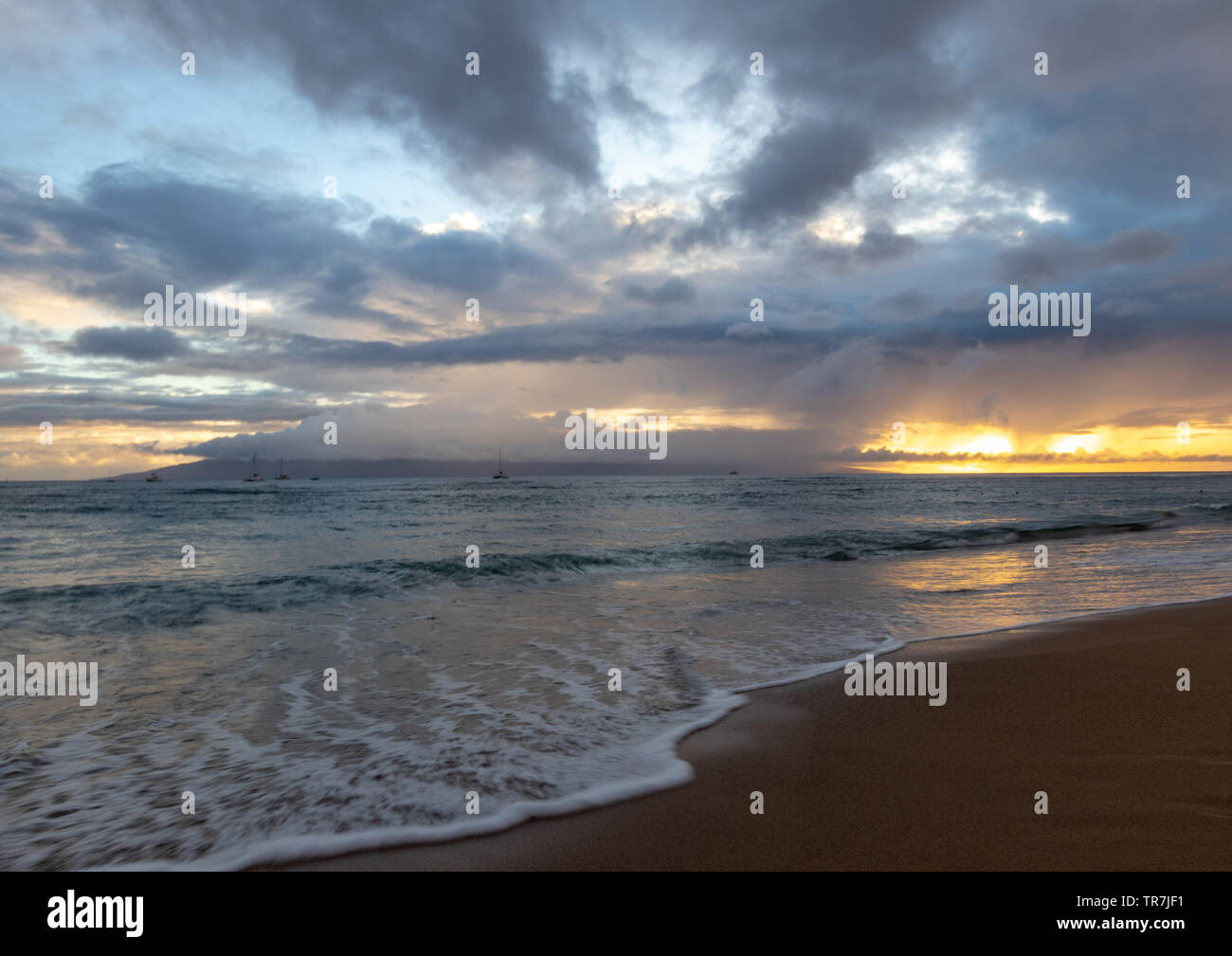 Maui sunset hi-res stock photography and images - Alamy