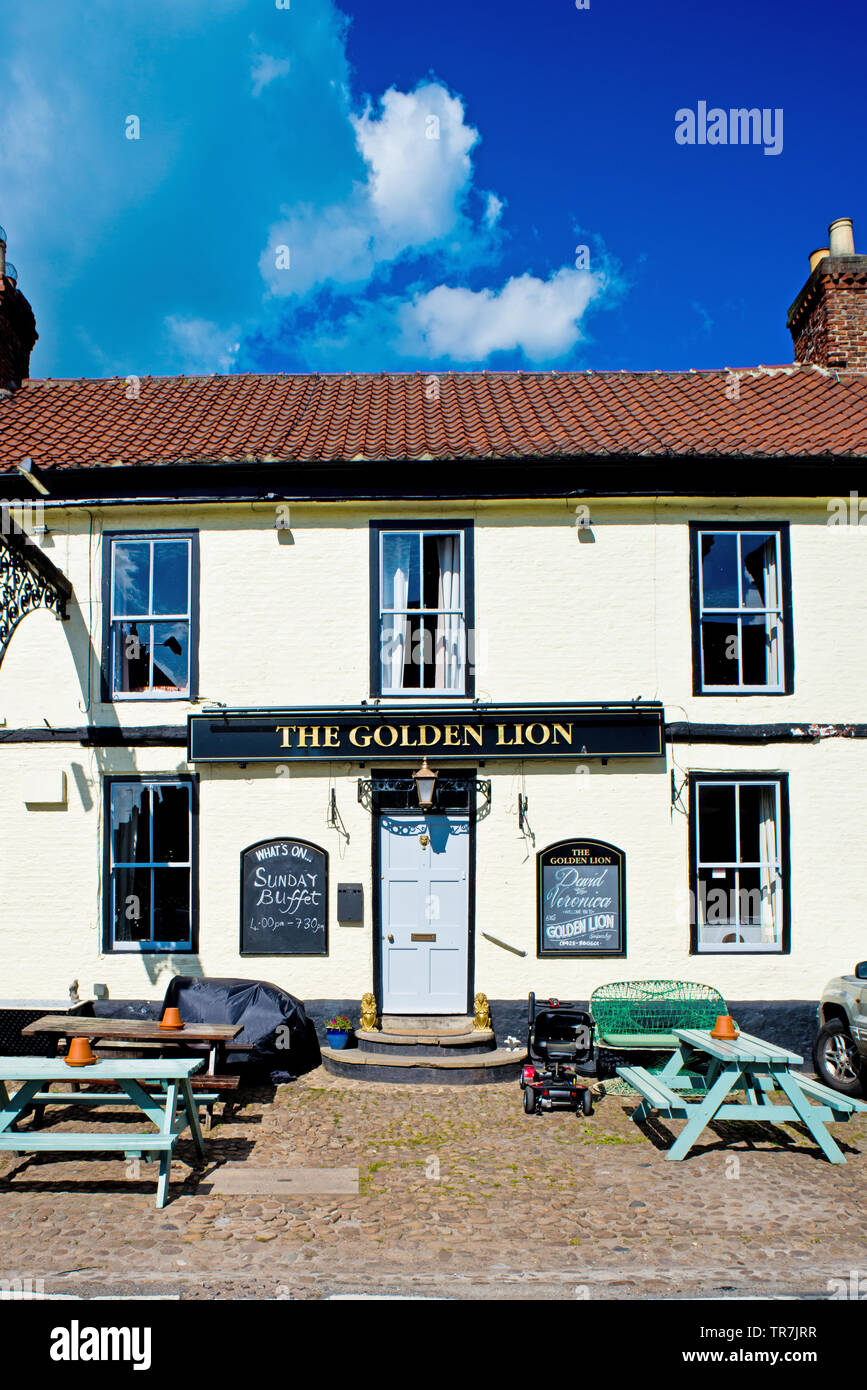 The Lion Inn North Yorkshire High Resolution Stock Photography and ...