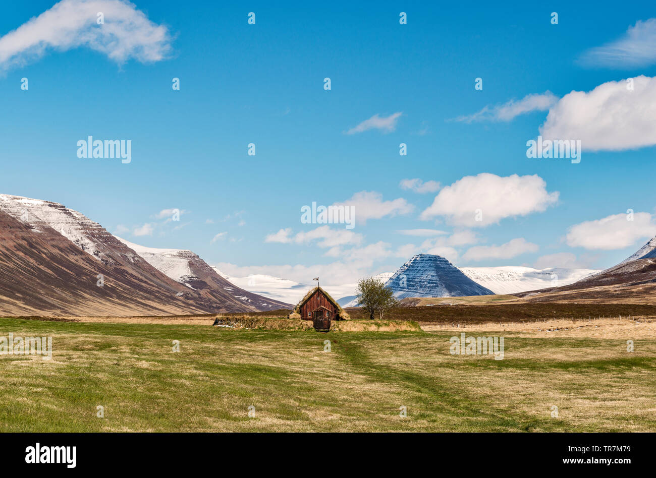 Turf church hi-res stock photography and images - Alamy