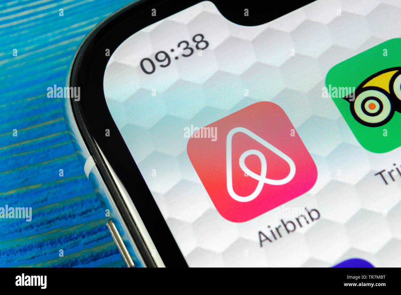 Airbnb application hi-res stock photography and images - Alamy