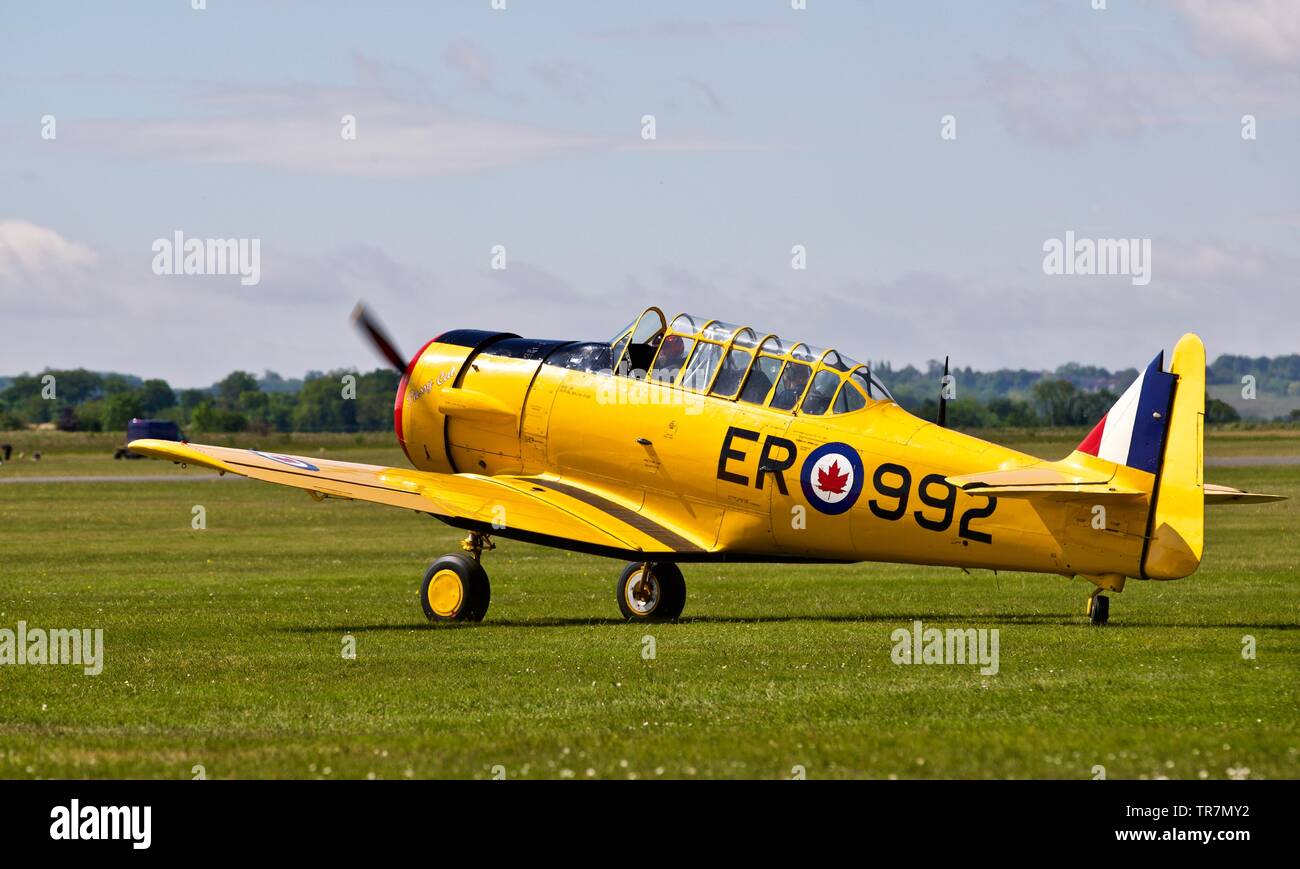 RCAF Noorduyn AT-16 Harvard IIB G-BDAM 'ER-992' Stock Photo - Alamy