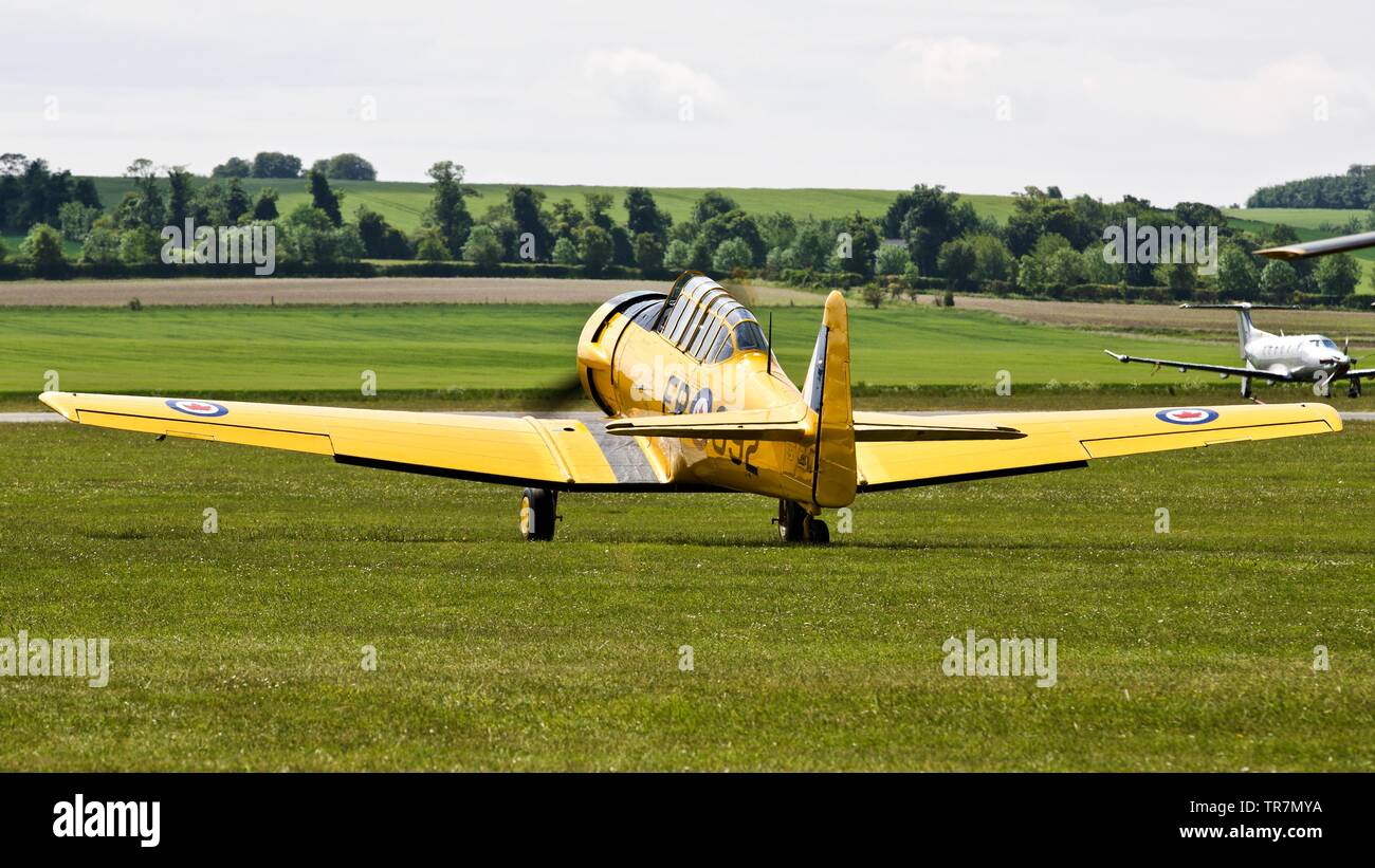 RCAF Noorduyn AT-16 Harvard IIB G-BDAM 'ER-992' Stock Photo - Alamy