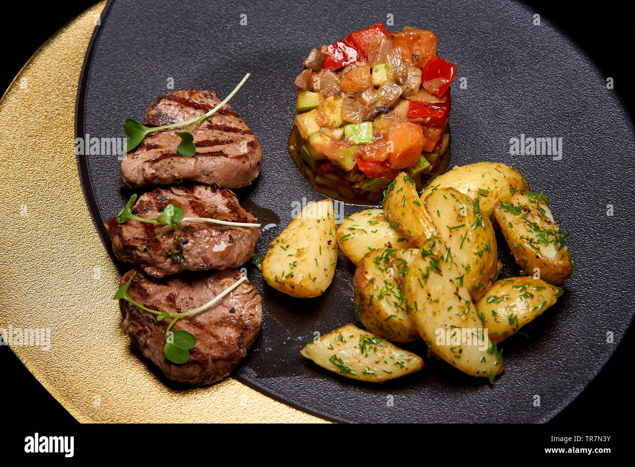 Baked meat potatoes vegetables hi-res stock photography and images - Alamy