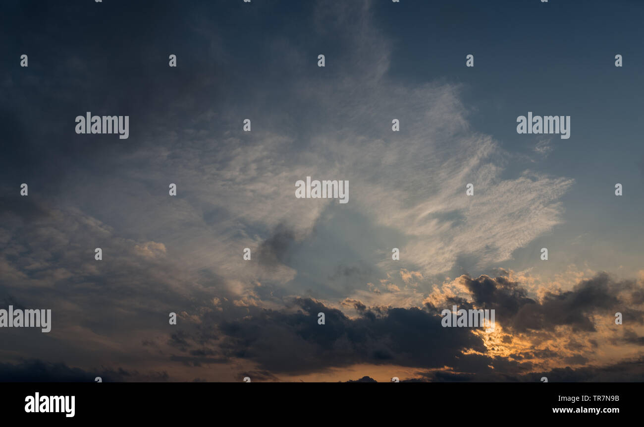 Dramatic sunset sky and clouds with a complex structure Stock Photo - Alamy