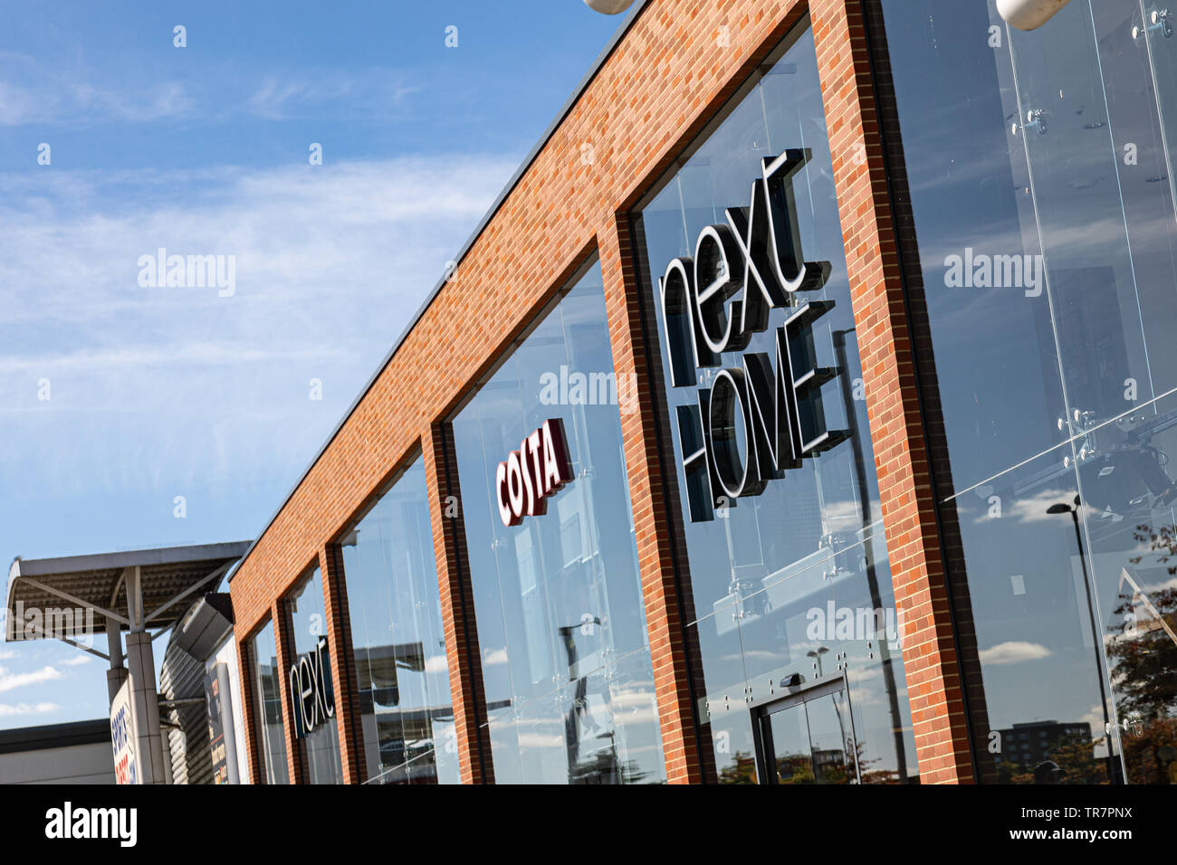Lombardy Retail Park and shopping centre, Hayes, Middlesex, UK Stock ...