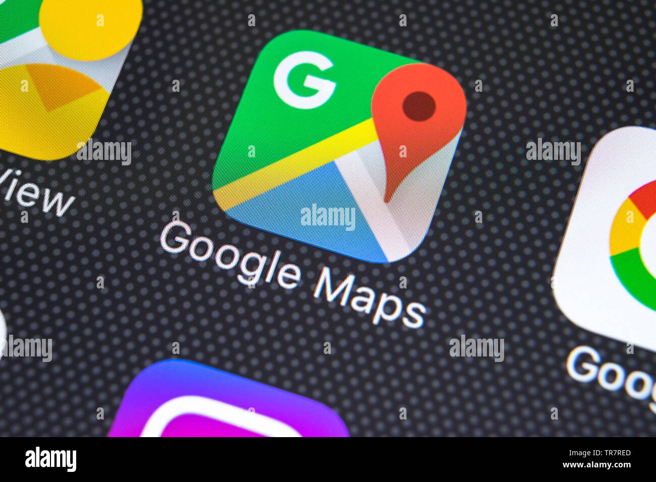 Apple maps logo hi-res stock photography and images - Alamy