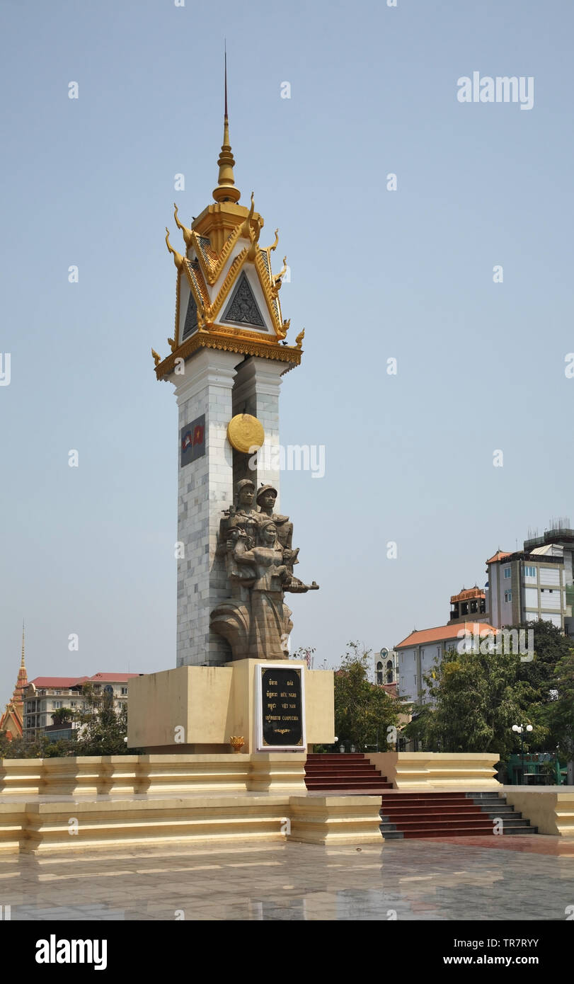 Cambodia-Vietnam Friendship monument at Wat Botum park in Phnom Penh ...