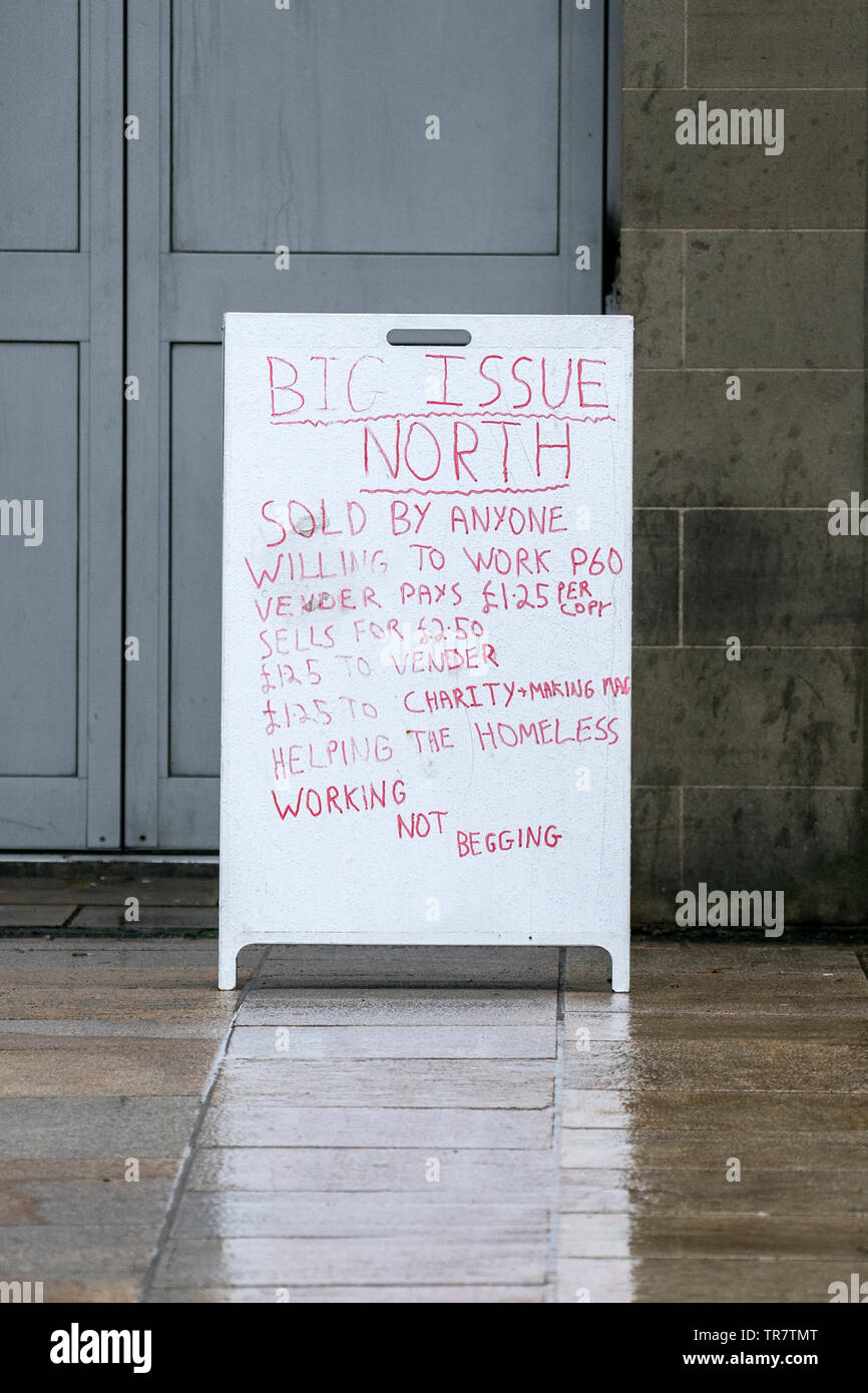 Homeless big issue hi-res stock photography and images - Alamy