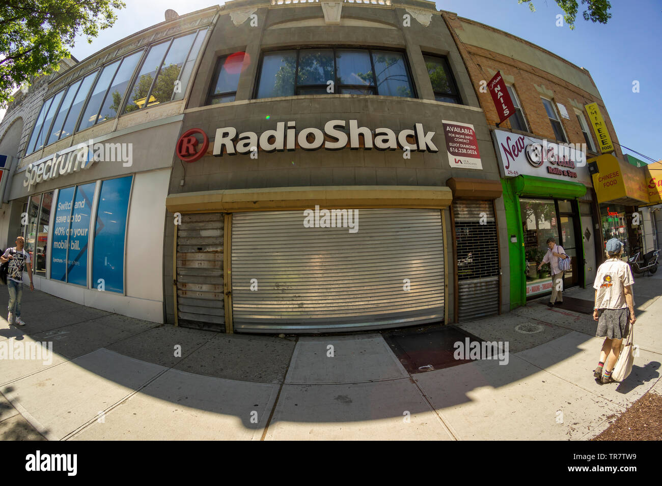 Radio shack hi-res stock photography and images - Alamy
