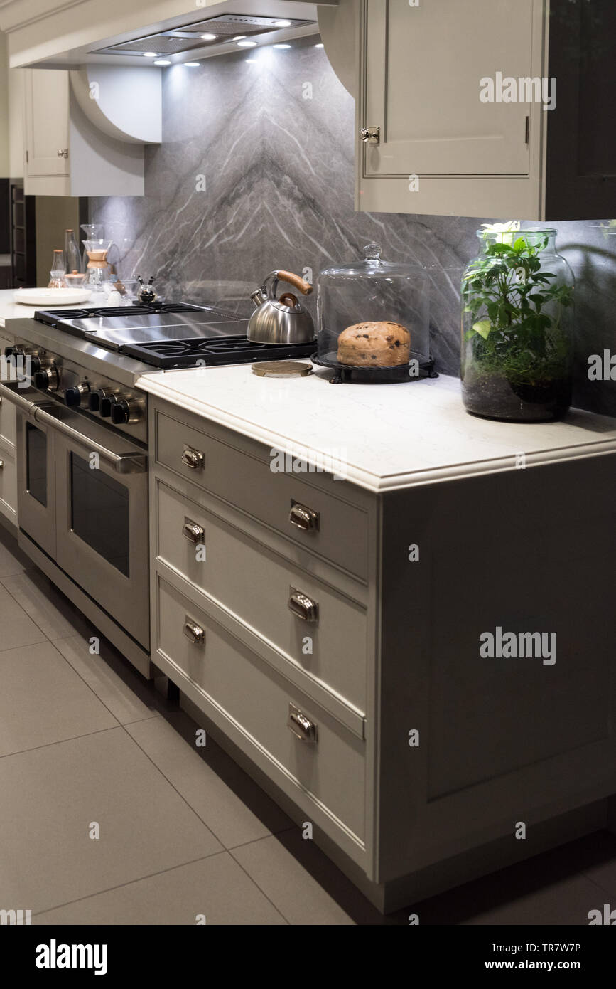 Stylish, Elelgant and New Gas Cooker Stove in Luxury Marble Kitchen ...