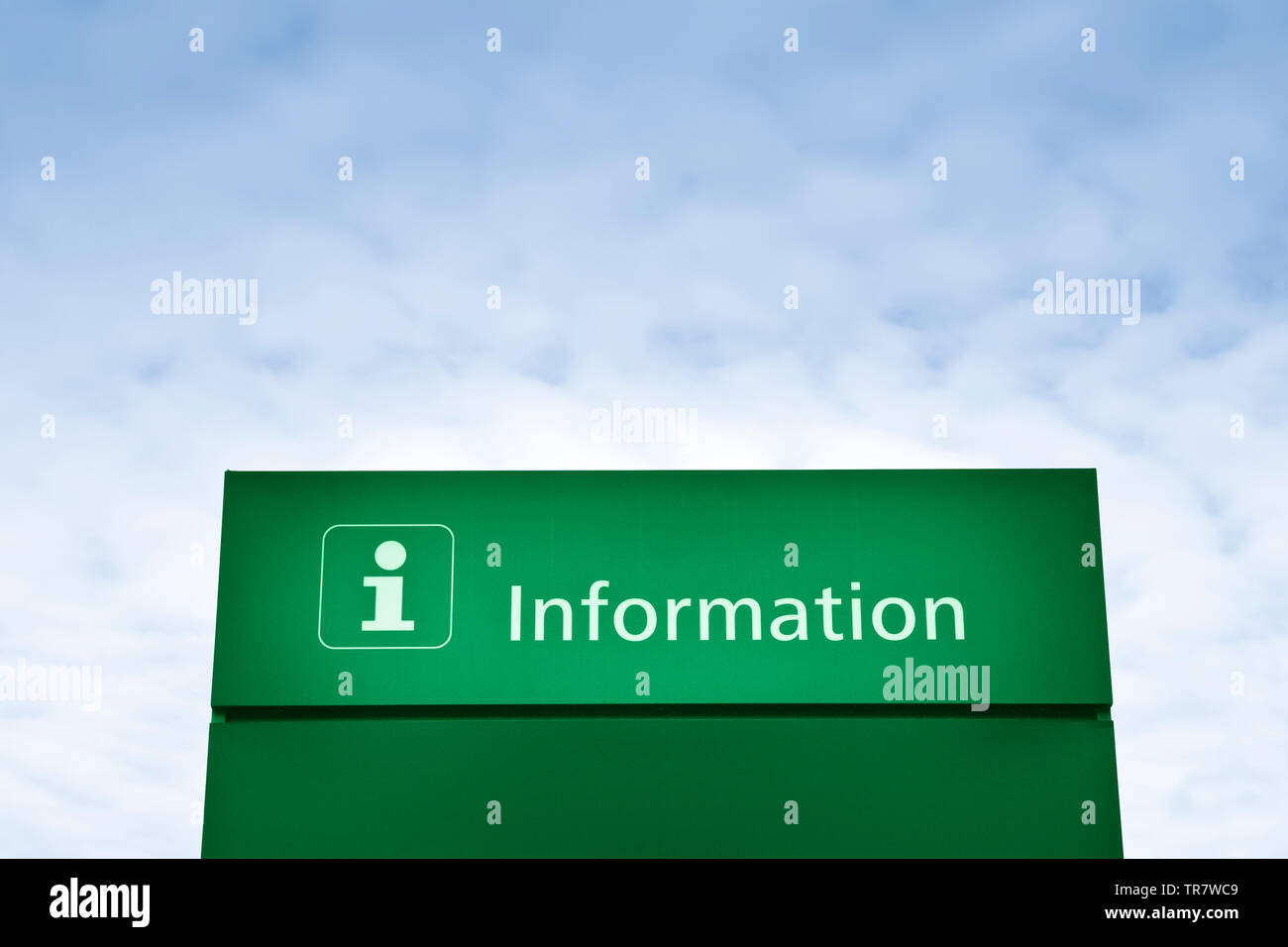 Tourist asking information counter hi-res stock photography and images ...