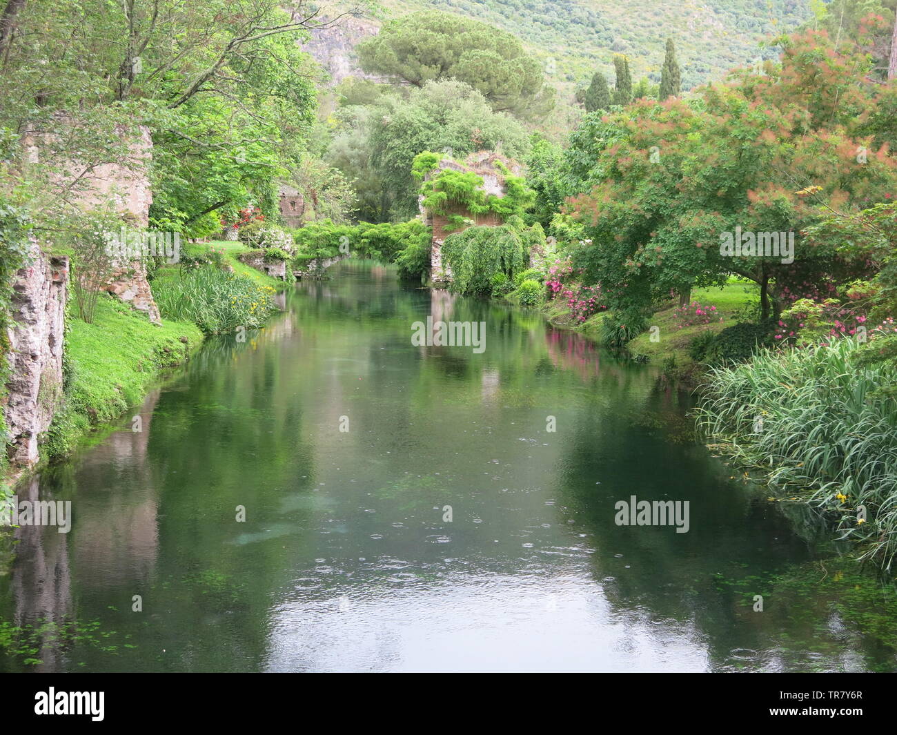 One of the most romantic gardens in the world, Il Giardino di Ninfa ...