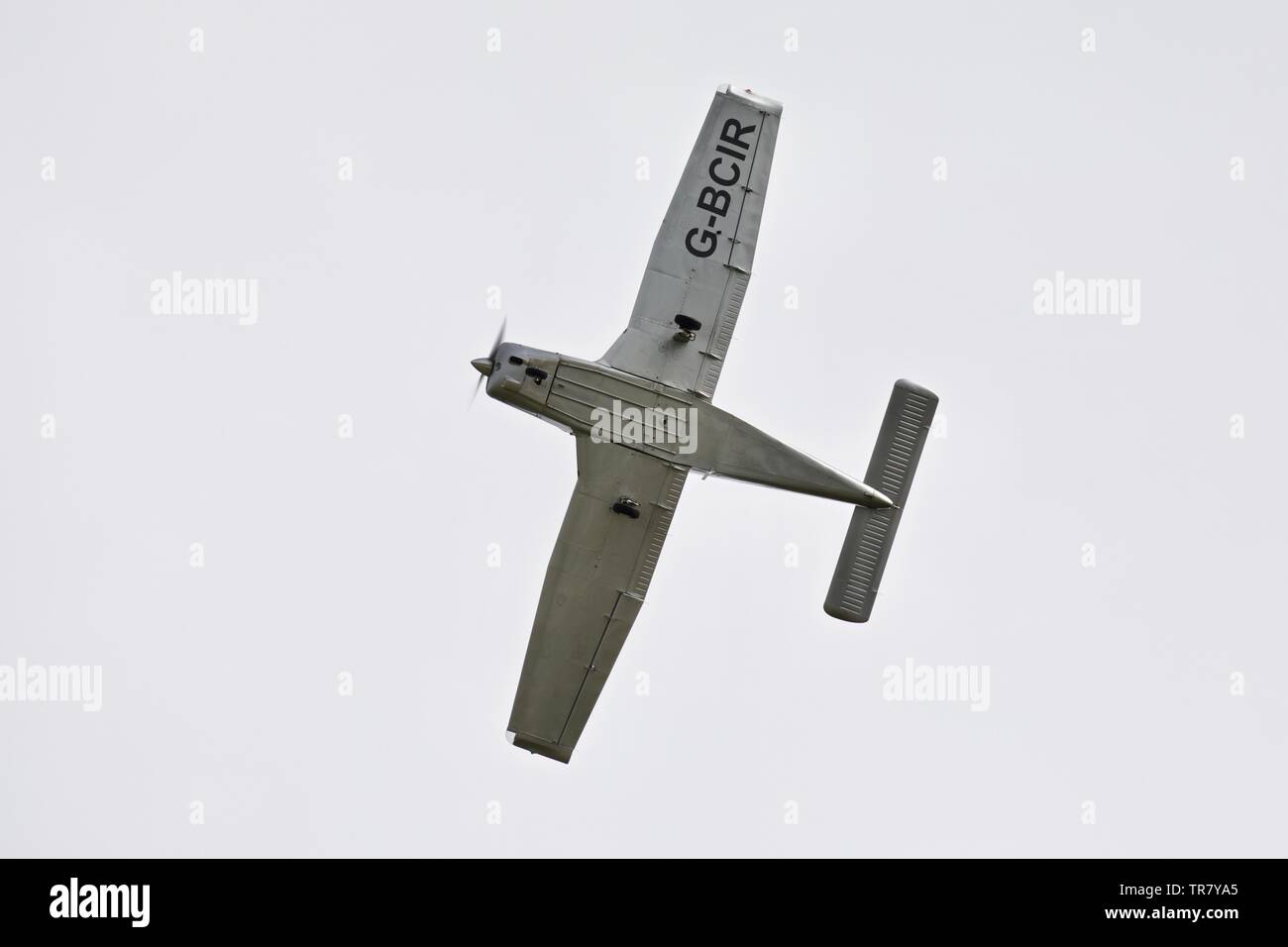 The Bader’s Bus Company Display Team - Piper P.A.-28 Warrior (G-BCIR ...