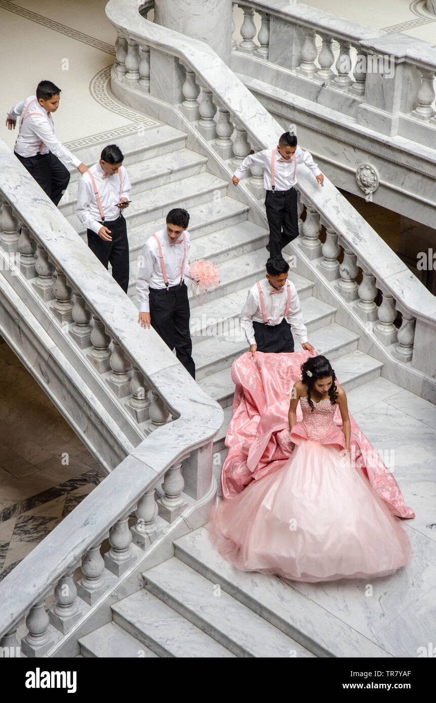 Celebrating Fiesta de quince años (Quinceañera) a girl’s 15th birthday ...