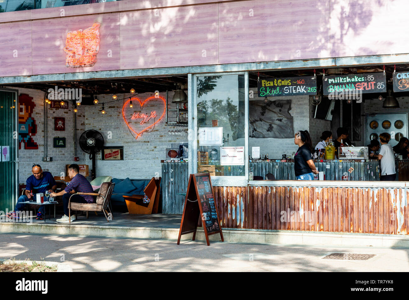 Hotshot Cafe/Restaurant, Repulse Bay, Hong Kong, China Stock Photo - Alamy