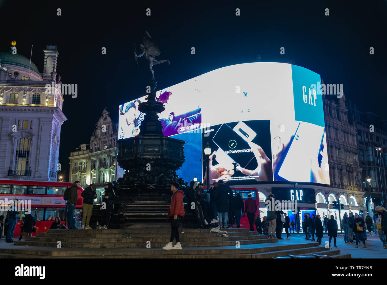 London, view of Piccadilly Circus at night Stock Photo - Alamy
