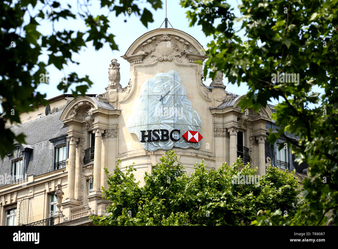 My money bank hsbc france hi-res stock photography and images - Alamy