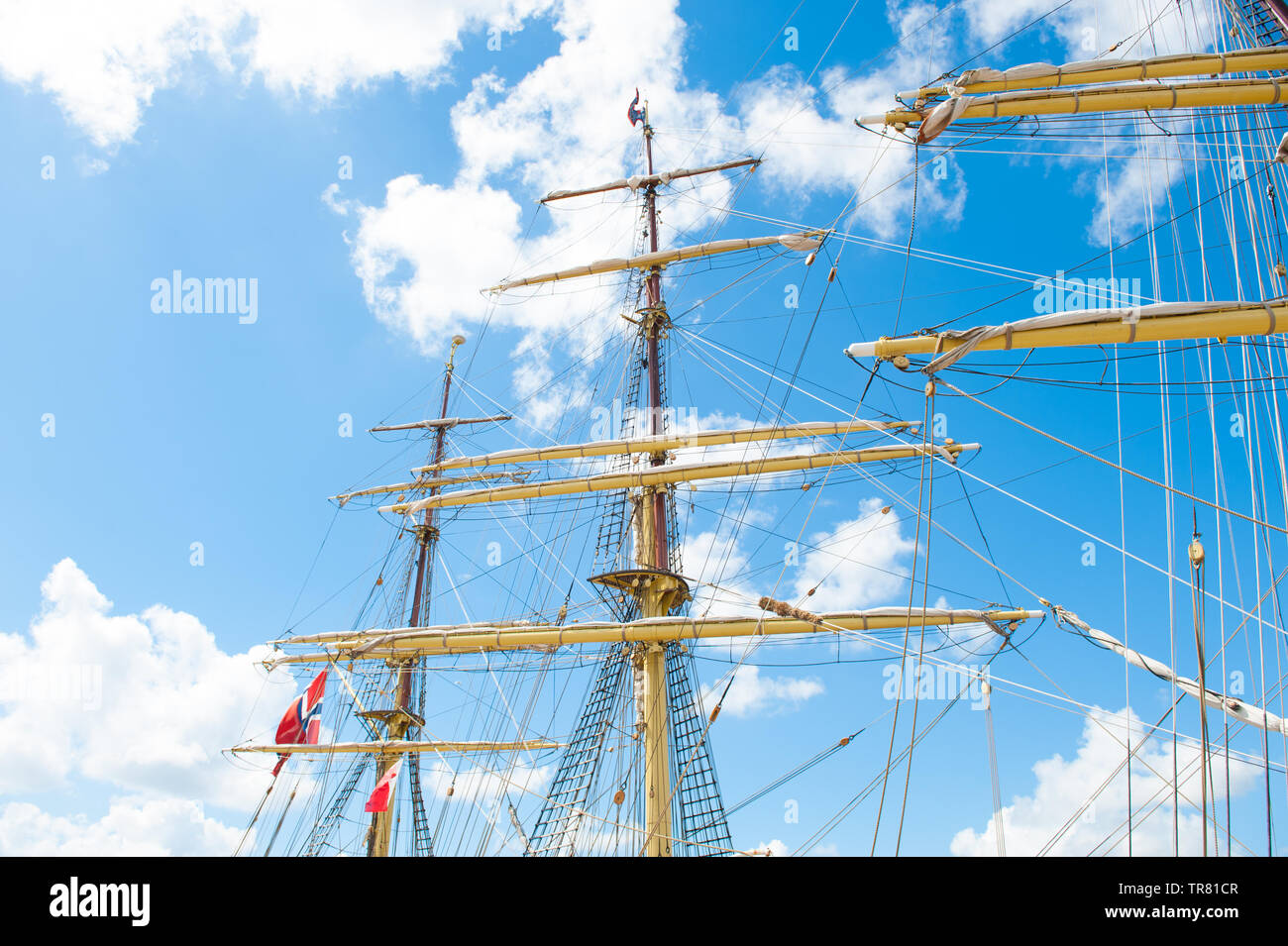 Masts of an old wooden sail ship Stock Photo - Alamy