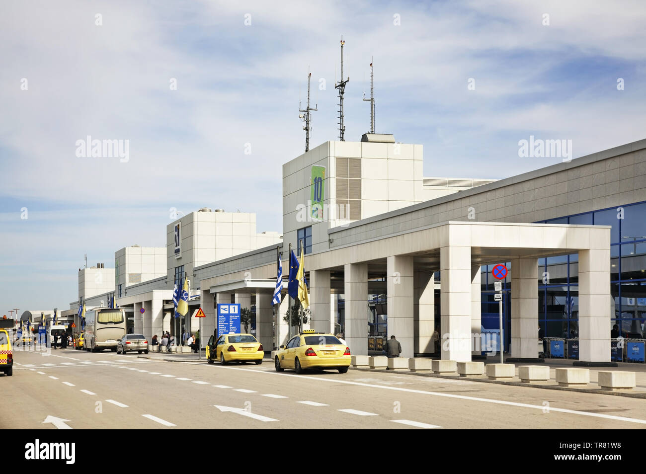 Athens international airport exterior hi-res stock photography and ...