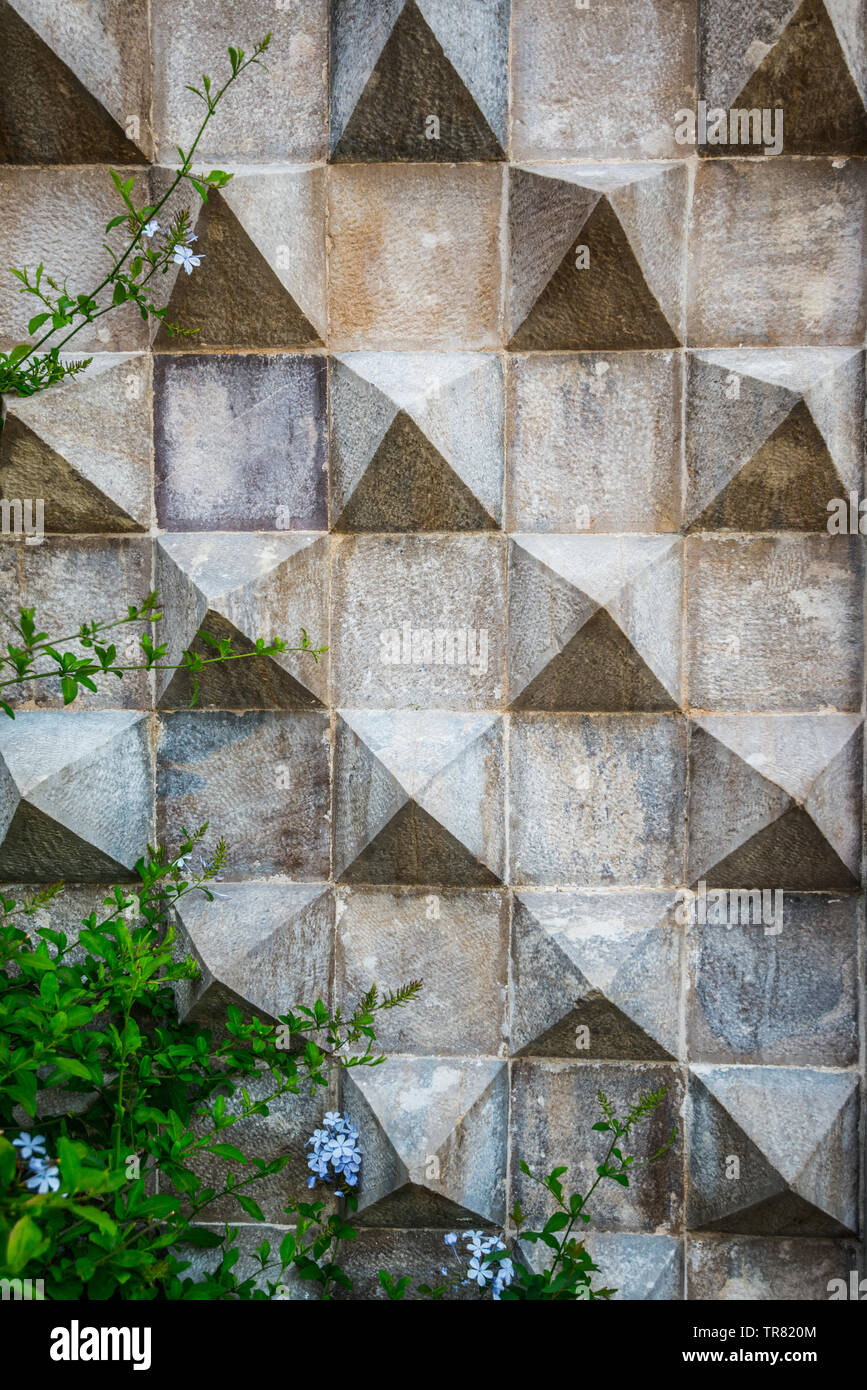 Wall pattern pyramid in shadow Stock Photo - Alamy