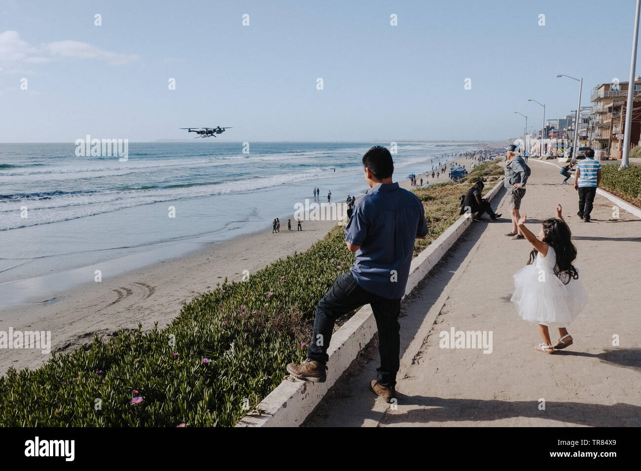 Border wall at Tijuanaa Stock Photo - Alamy