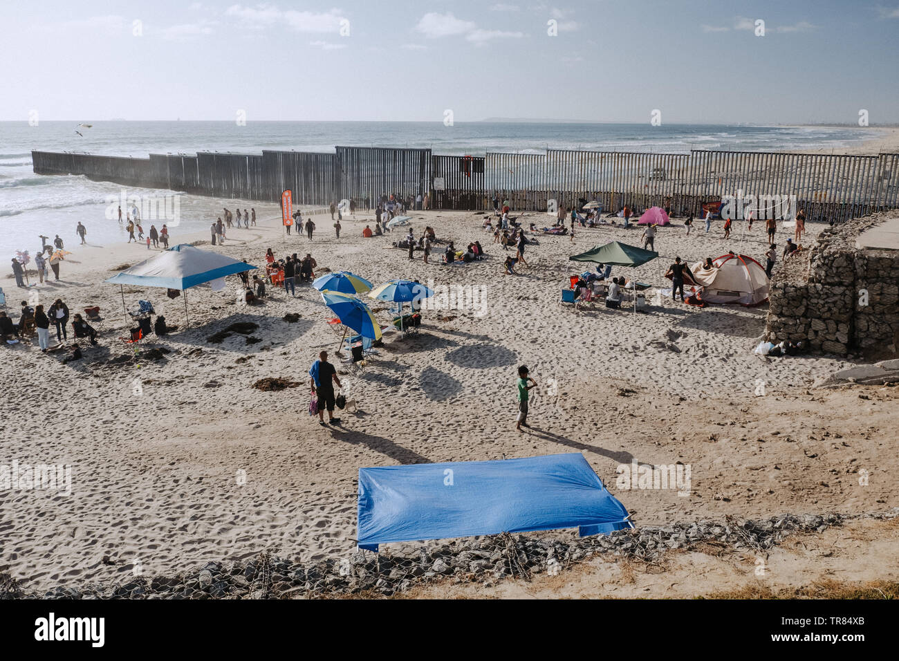 Mexico usa border beach hi-res stock photography and images - Alamy