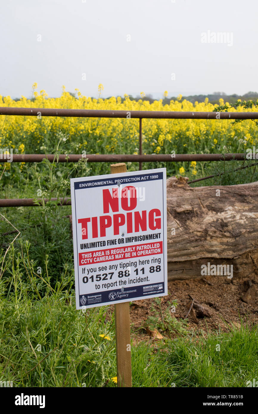 No fly tipping sign hi-res stock photography and images - Alamy