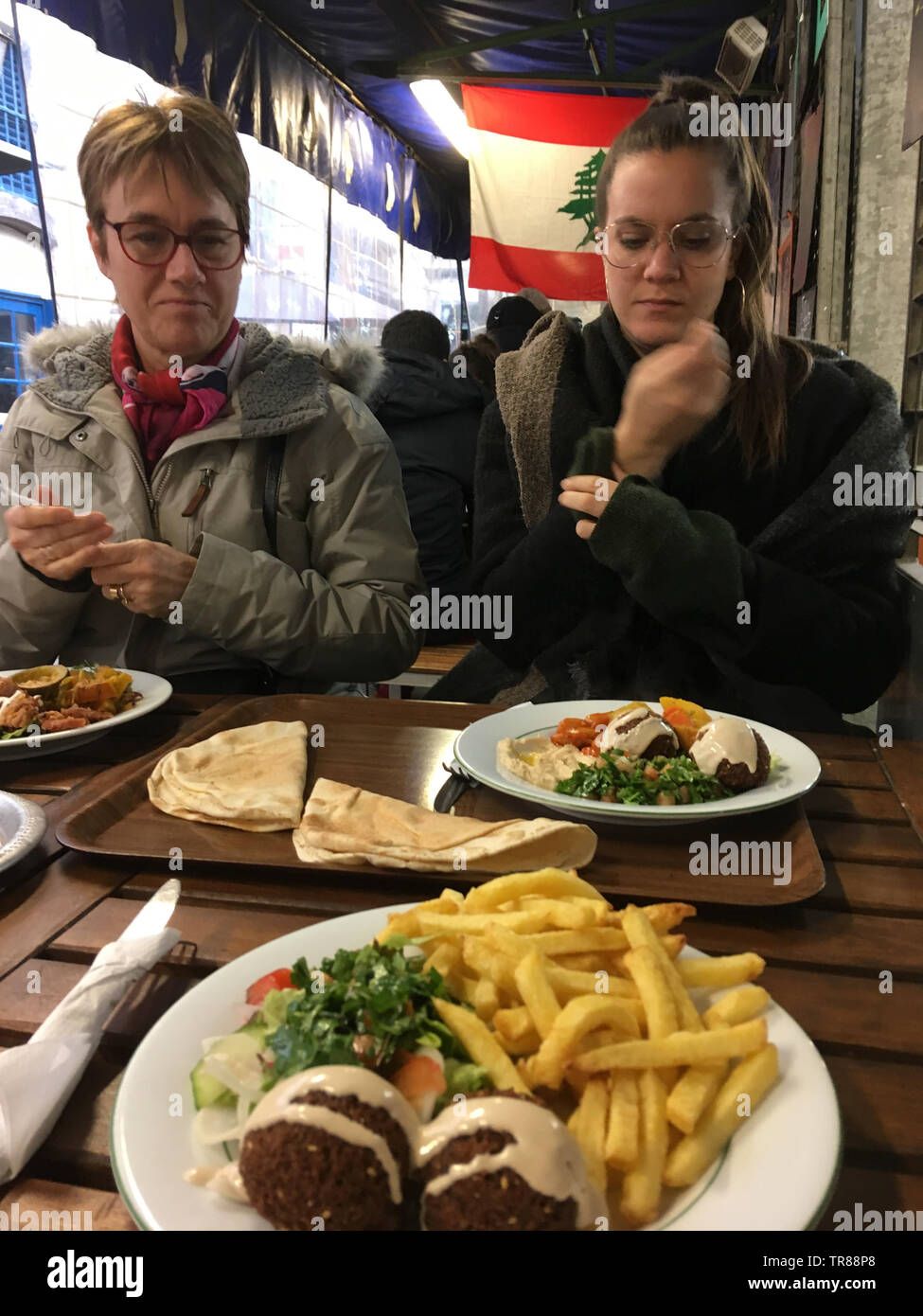 Marche des enfants rouges hi-res stock photography and images - Alamy
