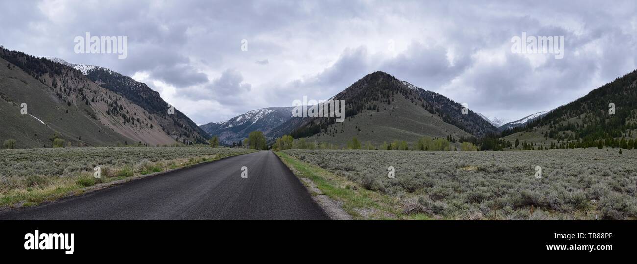 Sun Valley, Badger Canyon in Sawtooth Mountains National Forest ...