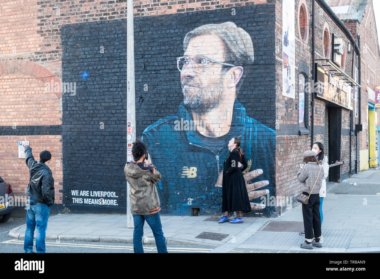 Large,huge,mural,street,art,of,Liverpool,football,LFC,manager,German ...