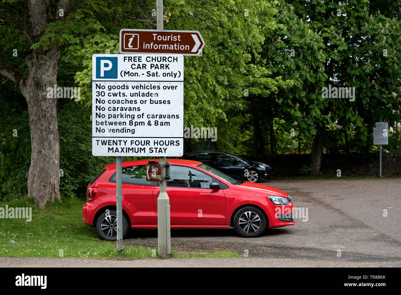 Tourist Information and Car Park signs with restrictions in Kingussie ...