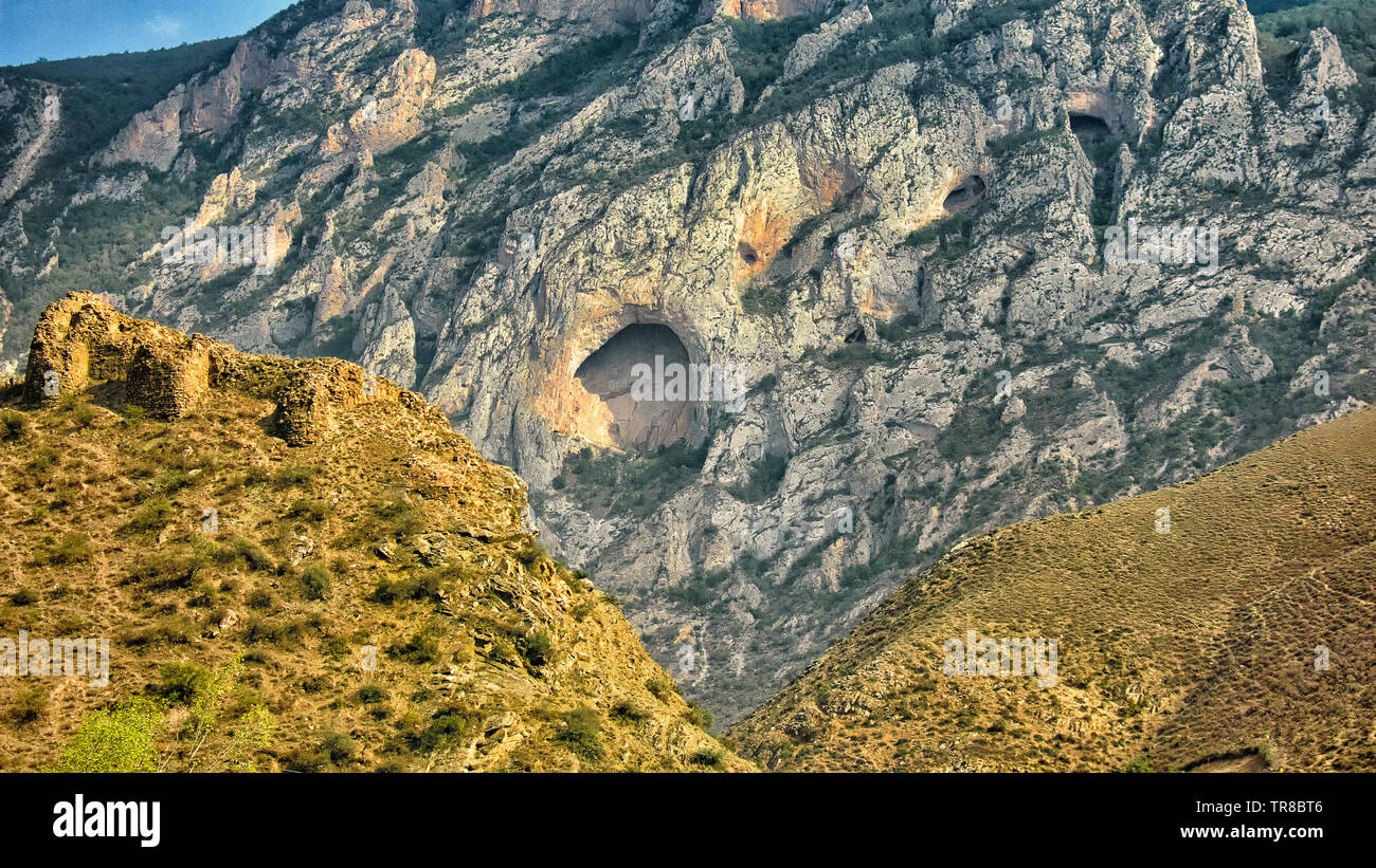 Cave landscapes hi-res stock photography and images - Alamy