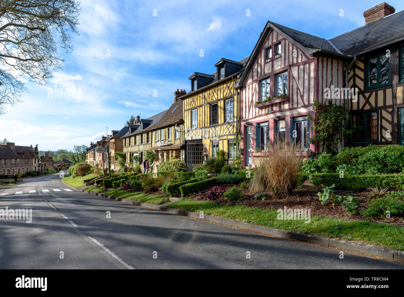 French row houses hi-res stock photography and images - Alamy