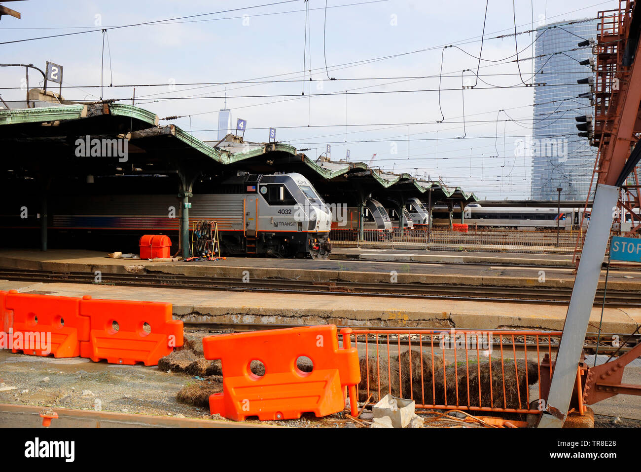 Historic train shed at Hoboken Terminal, New Jersey Stock Photo - Alamy