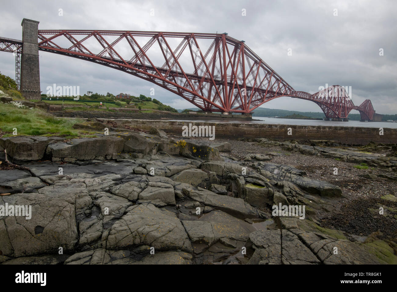 Forth rail bridge top hi-res stock photography and images - Alamy