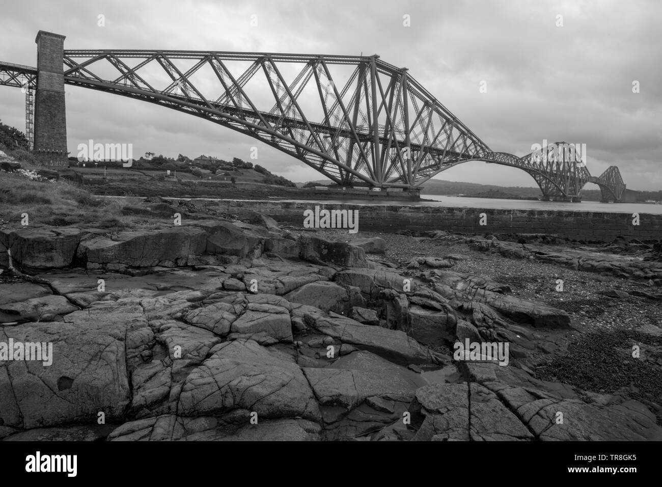 Forth rail bridge top hi-res stock photography and images - Alamy