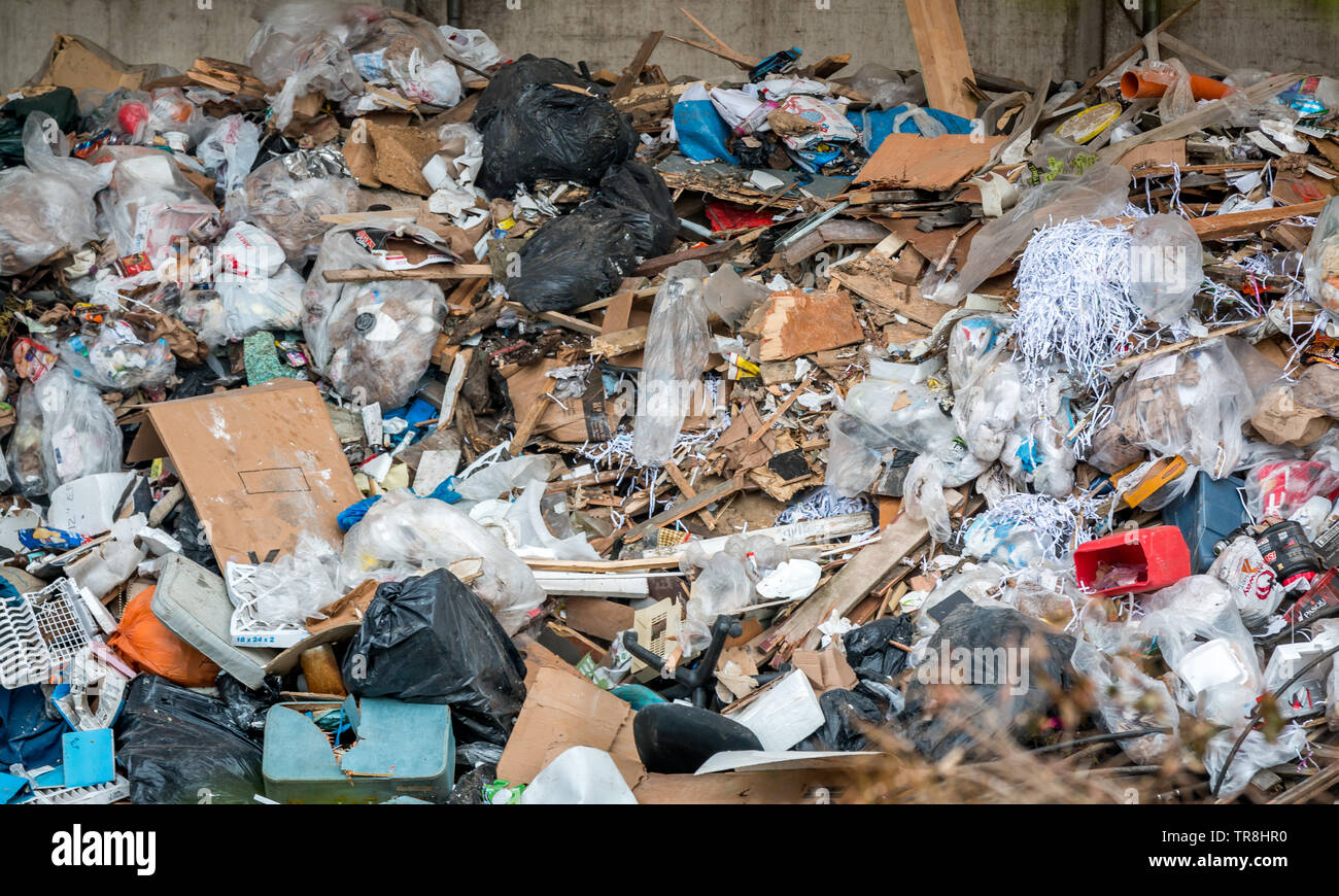 Waste sorting facility hi-res stock photography and images - Alamy