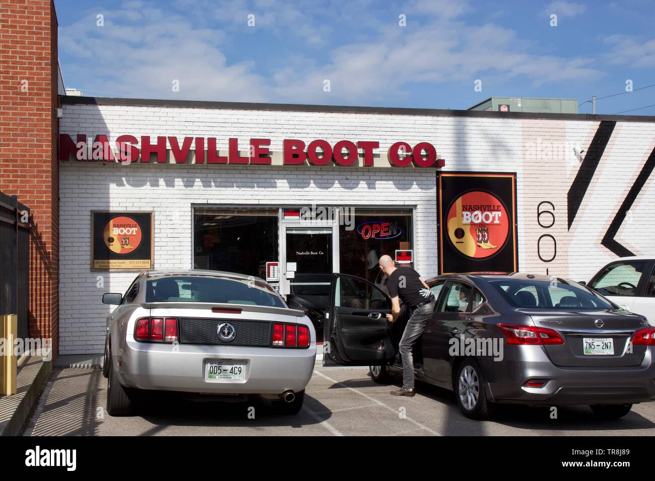 Nashville boot company hi-res stock photography and images - Alamy