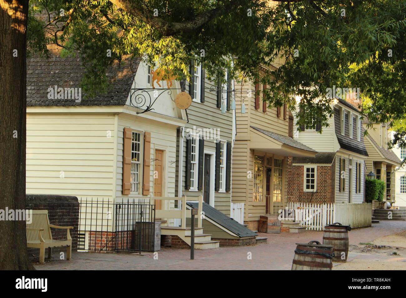 Historic old williamsburg hi-res stock photography and images - Alamy