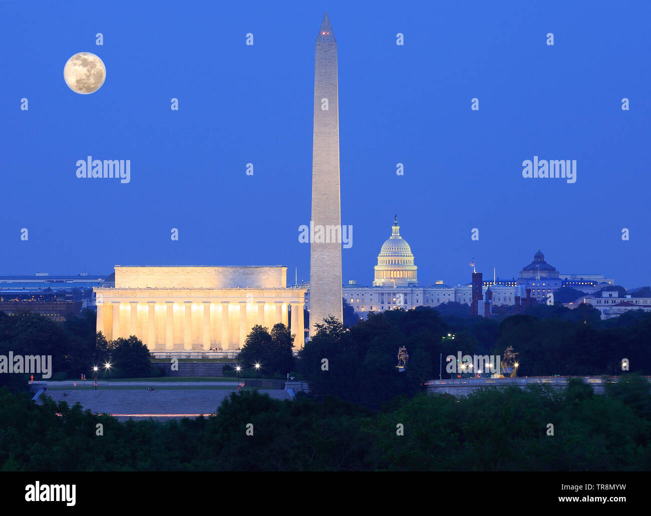 Washington dc skyline night hi-res stock photography and images - Alamy