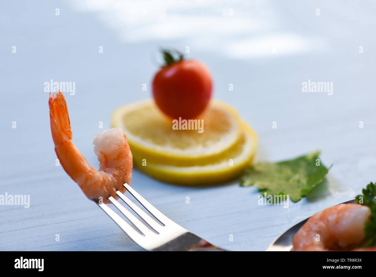 Shrimp on fork / Cooked seafood shrimps prawns ocean gourmet dinner in ...