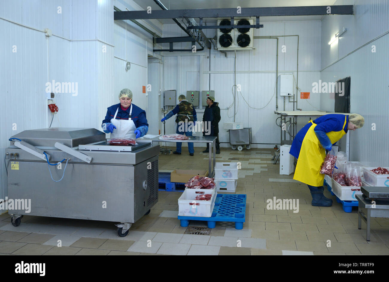 Beef packing hi-res stock photography and images - Alamy